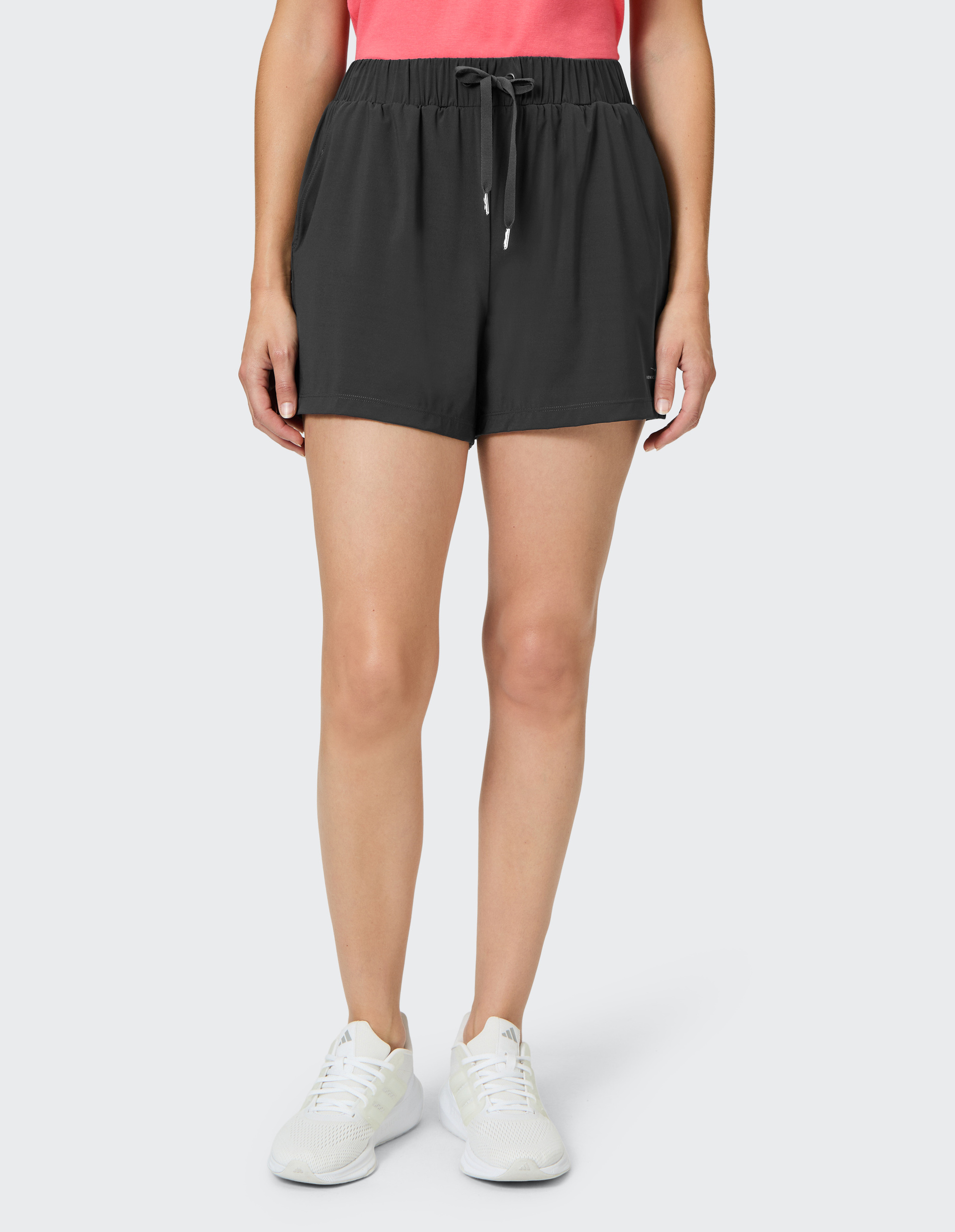 Kurze Sporthose für Damen TILLY mit bequemem Schnitt
